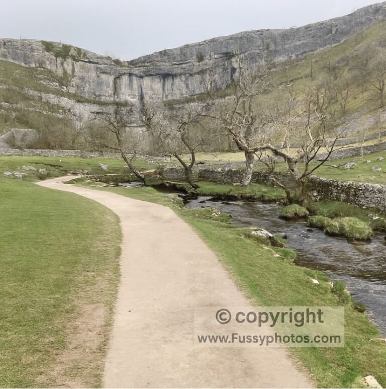 Pennine Way: Malham Scenic Limestone to Britain’s Highest Pub ...